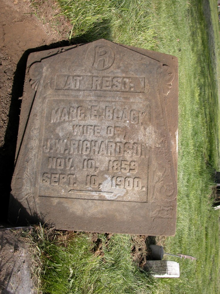 Black Tomb – St. Clair Cemetery