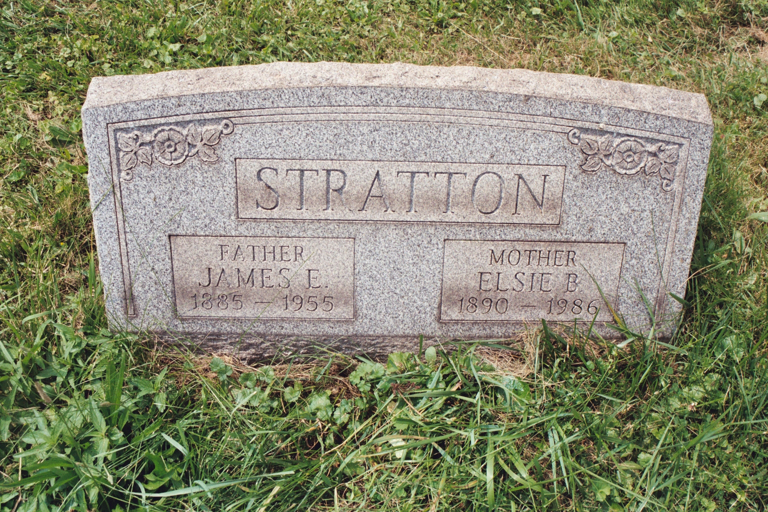 Stratton Tomb – St. Clair Cemetery