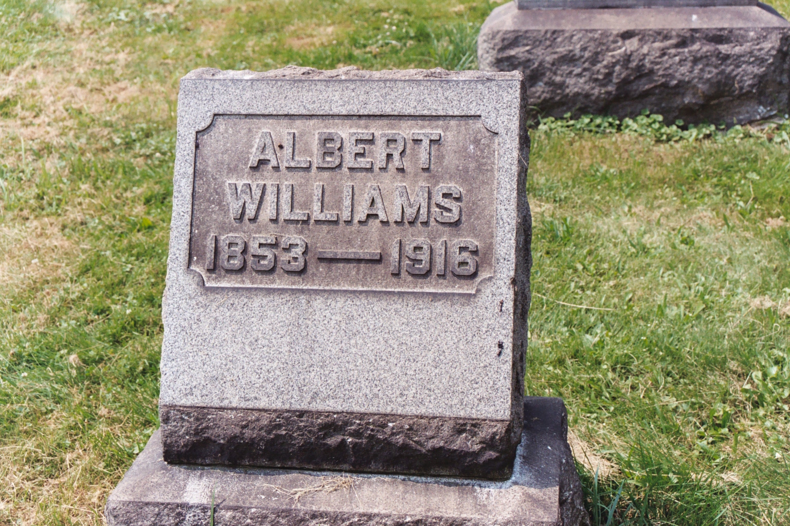 Williams Tomb – St. Clair Cemetery